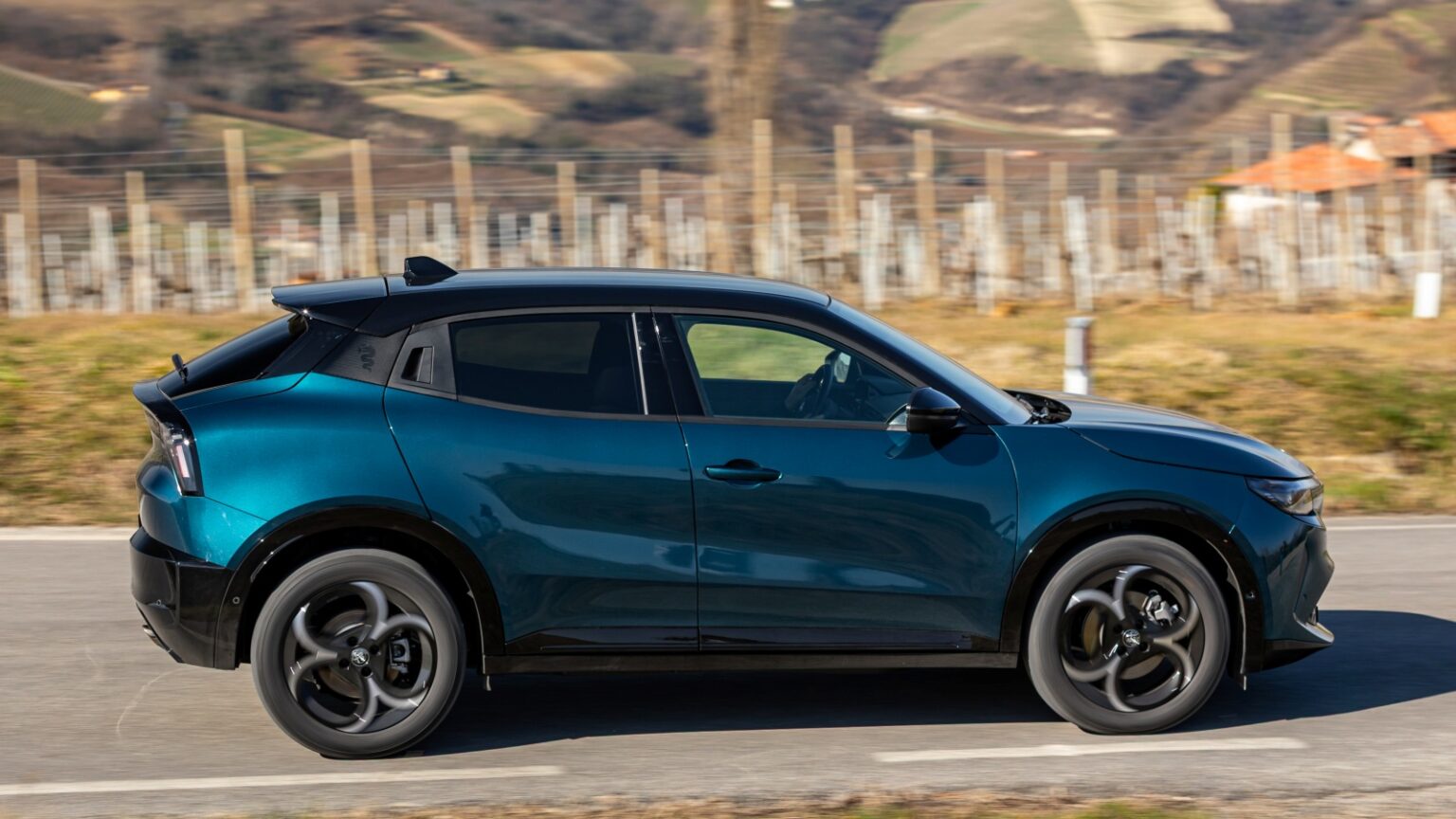 Alfa Romeo推出新年式Junior，台灣明年發表可能導入1.2油電動力？ | 地球黃金線