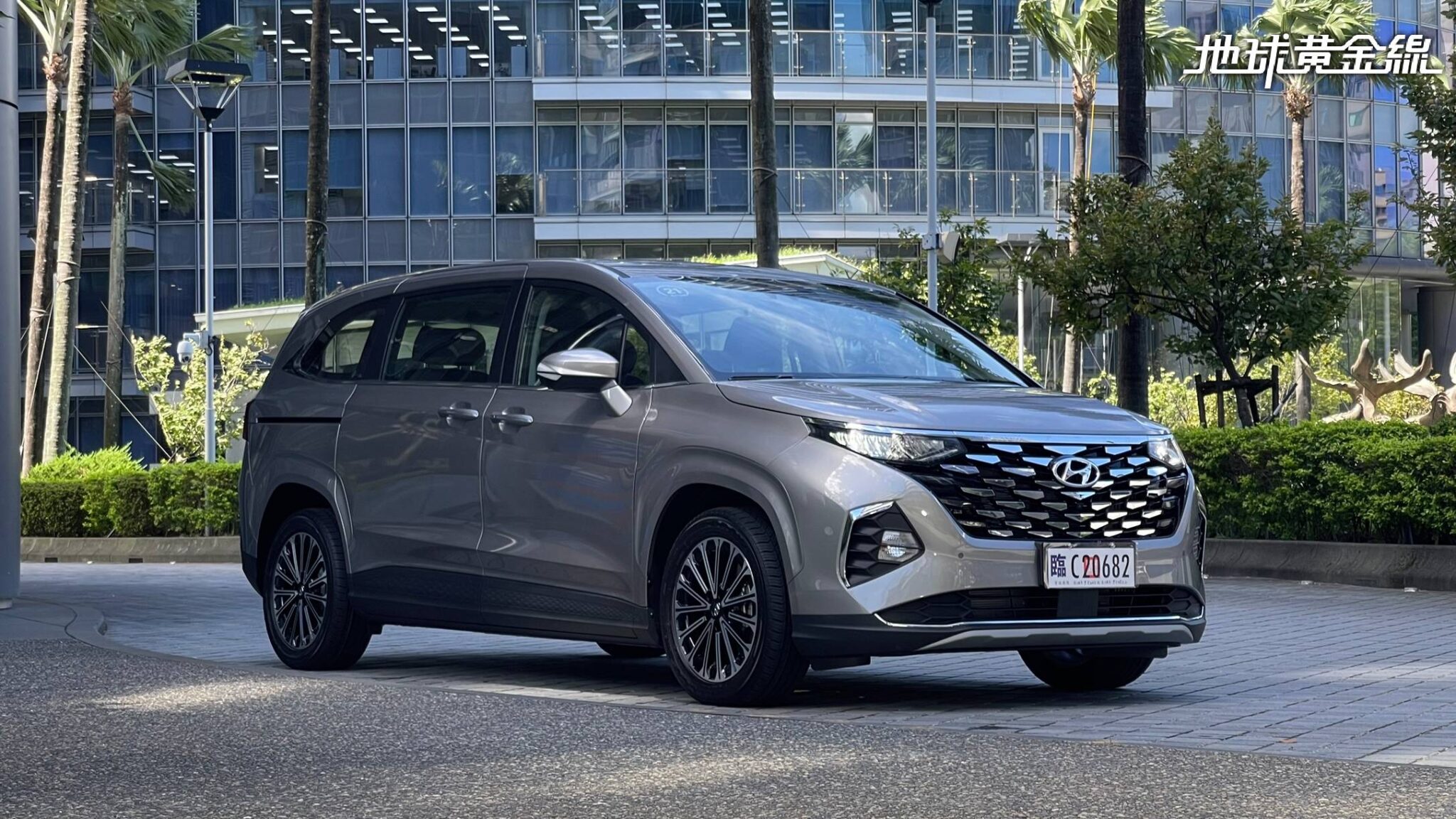 Hyundai Custin 2.0T價格155.9萬起！236匹馬力、雙車型配備差異一次看 | 地球黃金線