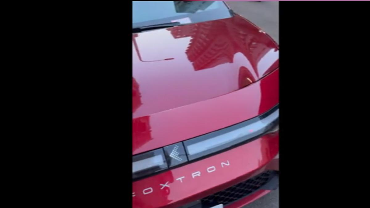 鴻海電動車Model B掛牌上路，汽車Youtuber嗨捕捉曝細節亮點 | 地球黃金線