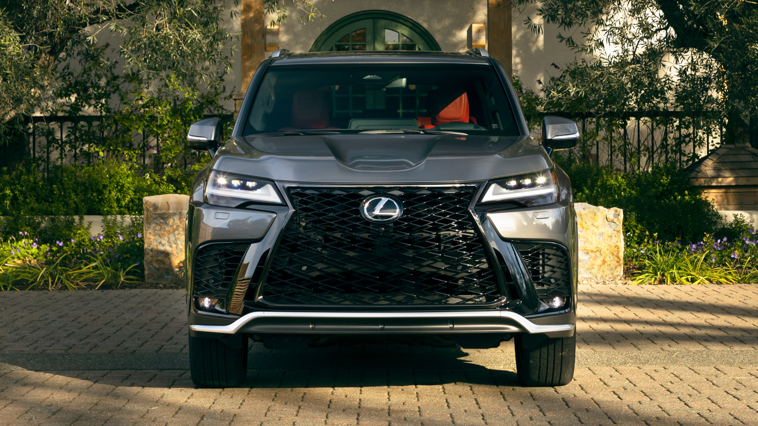 新年式Lexus LX美國登場，小幅漲價F Sport跟Overtrail車型再強化 | 地球黃金線