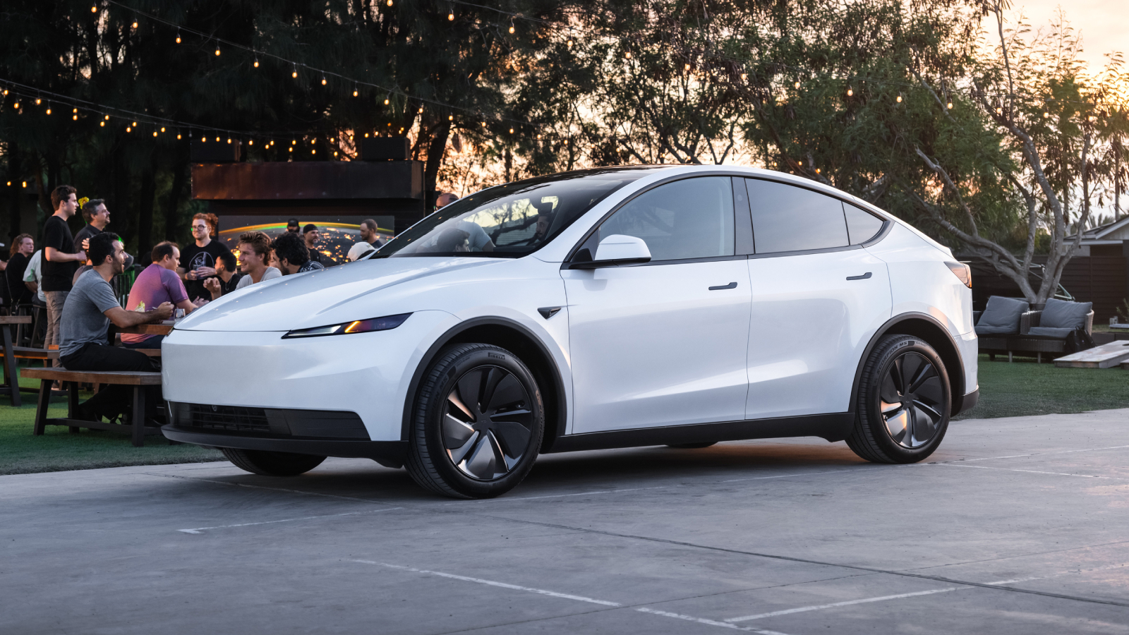 平價版特斯拉正式發表，Model Y Standard配備閹割台幣122萬入手 | 地球黃金線