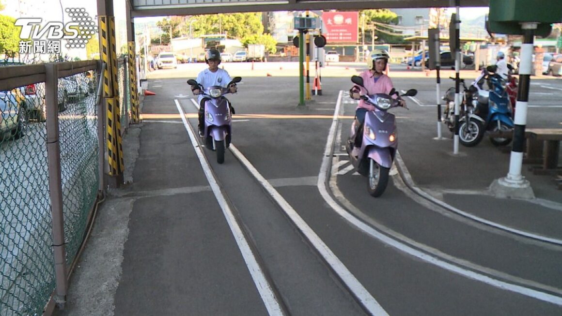 2026駕照筆試大改革，題庫將於年底完成修正 | 地球黃金線