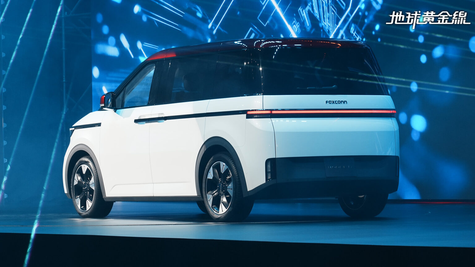 鴻海科技日亮相全新電動車Model A，日本首發未來有望走向東南亞 | 地球黃金線