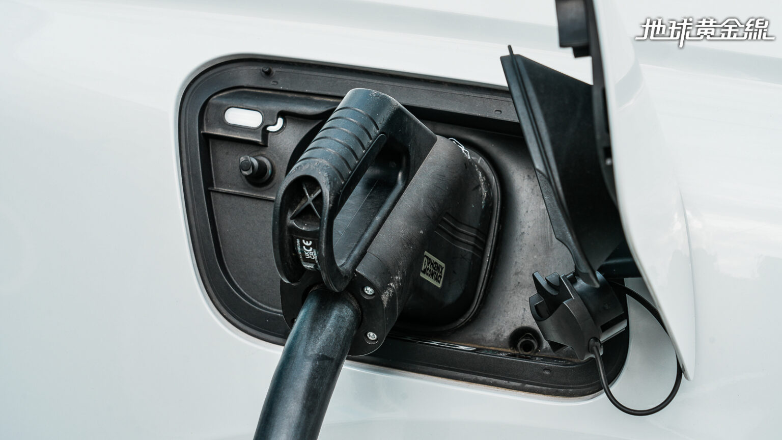 Evoasis充電槍數超車特斯拉，多元使用情境通包打造充電自由 | 地球黃金線