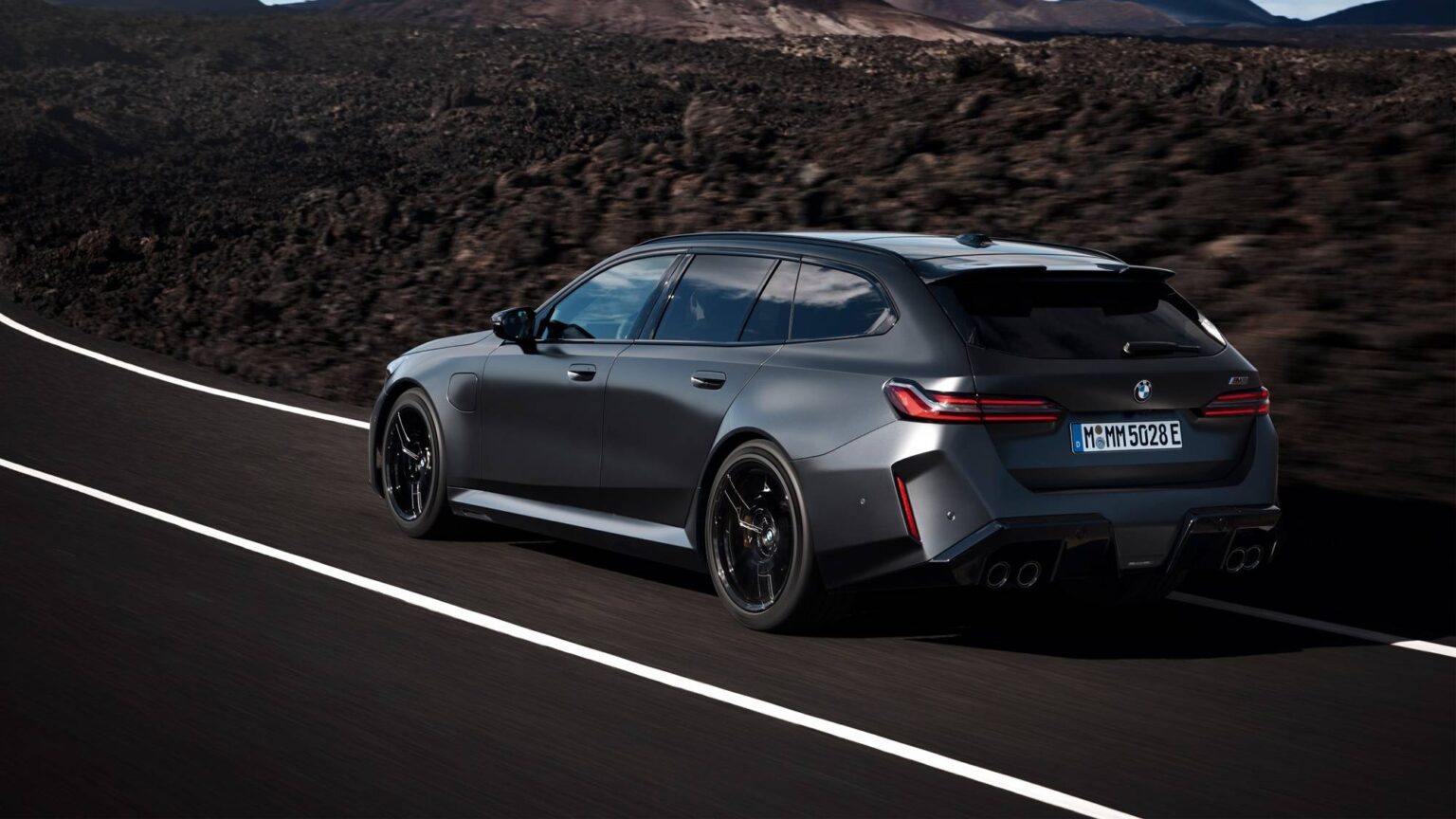 史上最重的保時捷Porsche Cayenne，讓BMW M5顯得不這麼笨重 | 地球黃金線