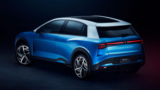 Foxtron Bria售價89.9萬元起上市，最快2026年春節前開始陸續交車 | 地球黃金線