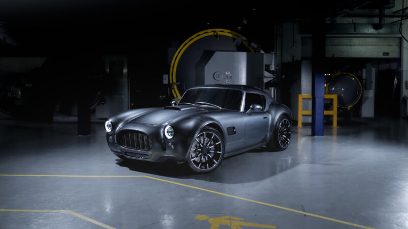 硬頂眼鏡蛇，AC Cars發表730匹AC Cobra GT Coupe搭V8引擎 | 地球黃金線